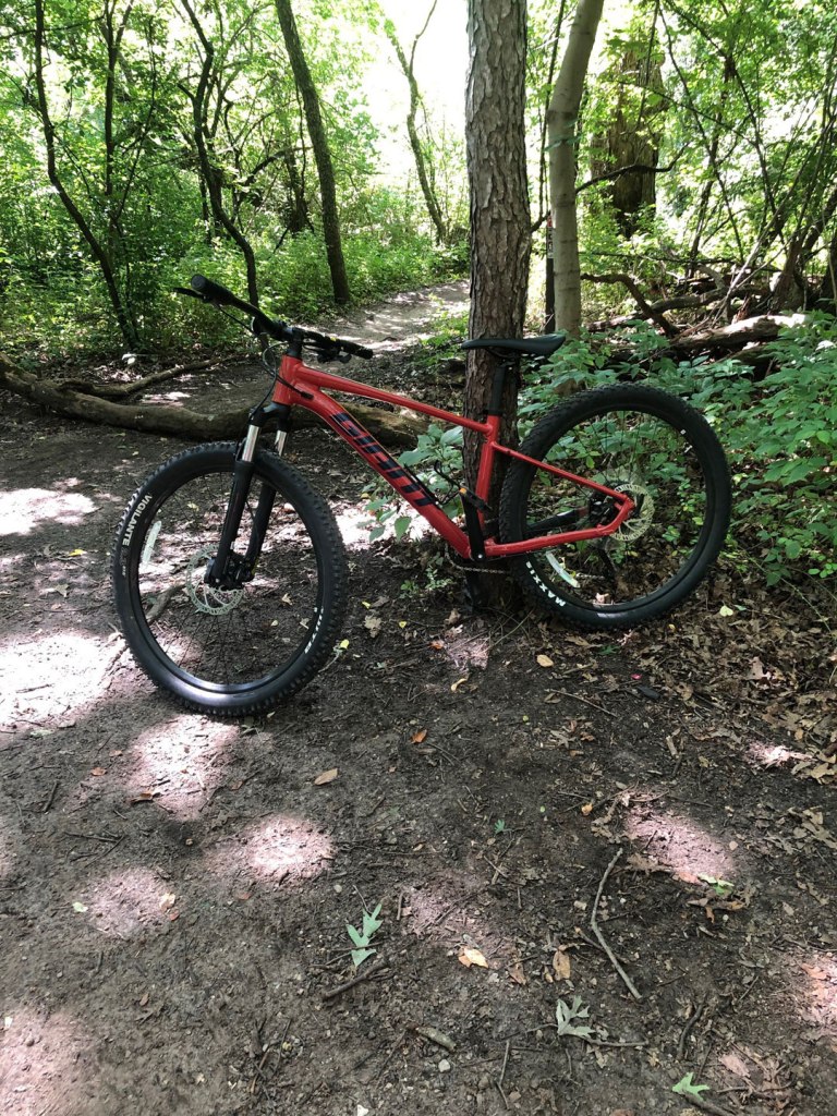 2021 Giant Talon 2 Mountain Bike Red Clay – Frugal Average Bicyclist