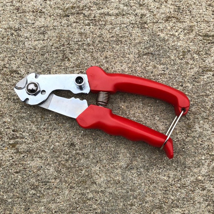 Bicycle cable housing cutter tool Red Handle Review – Frugal Average ...